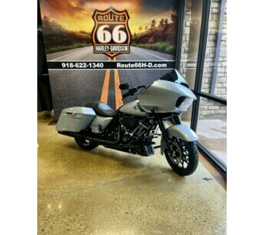 Atlas Silver Metallic 2023 Harley-Davidson Road Glide Special FLTRXS ...