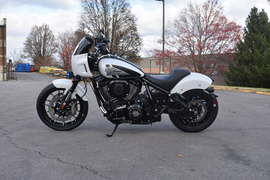 2024 Indian Motorcycle® Sport Chief Ghost White Metallic Smoke for sale ...
