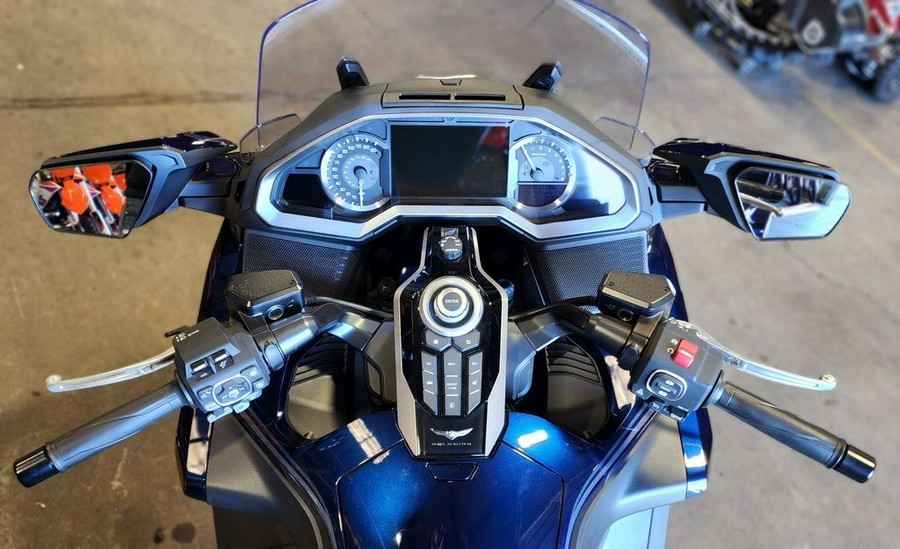 2018 Honda® Gold Wing Tour Pearl Hawkseye Blue for sale in Hillsboro, OR