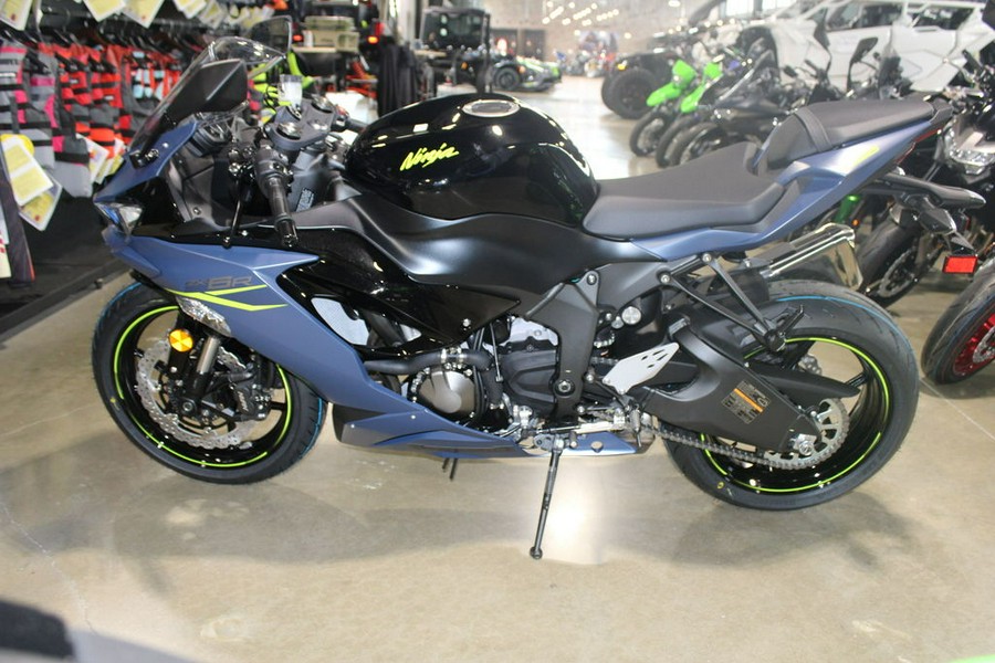 2023 Kawasaki Ninja® ZX™-6R Metallic Matte Twilight Blue/Metallic ...