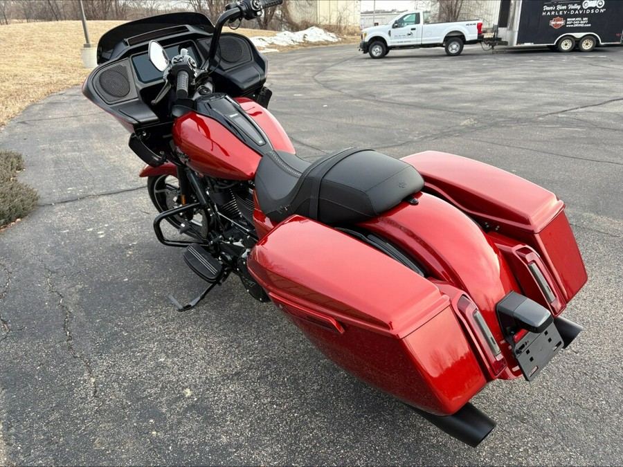 2025 Harley-Davidson Road Glide® Whiskey Firestorm - Black Finish for ...