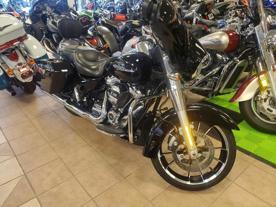 2020 Harley-Davidson® Street Glide Base for sale in Fayetteville, PA