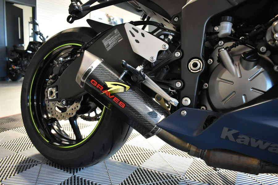 2023 Kawasaki Ninja® ZX™-6R Metallic Matte Twilight Blue/Metallic ...