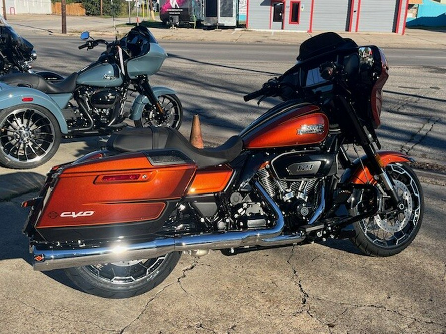 2023 Harley-Davidson CVO™ Street Glide Whiskey Neat w/Raven Metallic ...