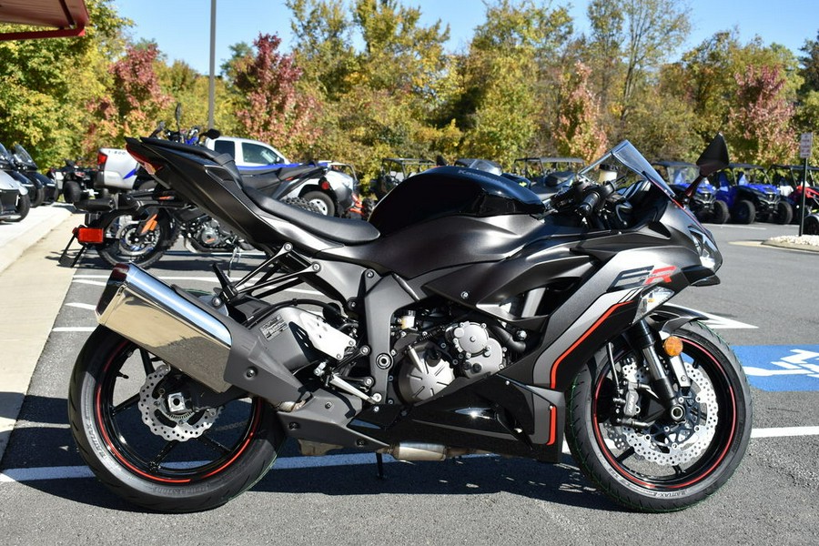 2023 Kawasaki Ninja® ZX™-6R Metallic Matte Graphenesteel Gray/Diablo ...
