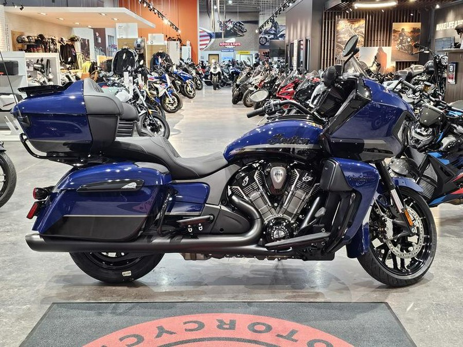 2024 Indian Motorcycle® Pursuit® Dark Horse® with PowerBand Audio ...