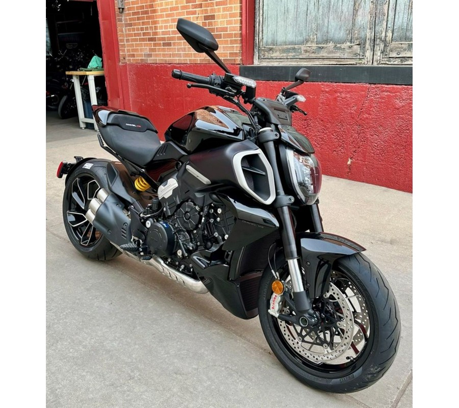 2024 Ducati Diavel V4 Black for sale in Denver, CO