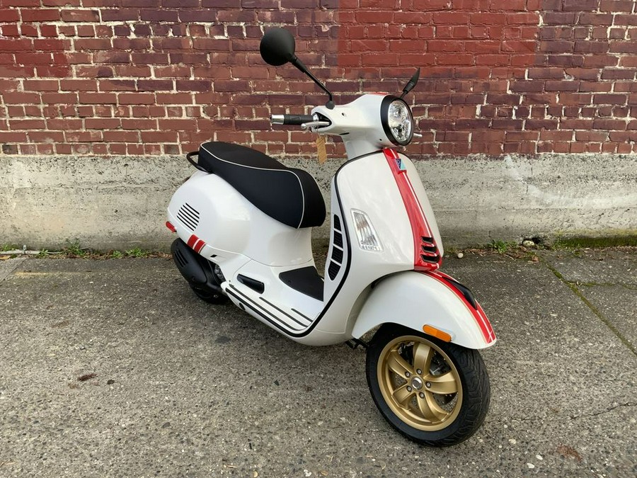 2022 Piaggio GTS 300 RACING SIXTIES BIANCO for sale in Seattle, WA