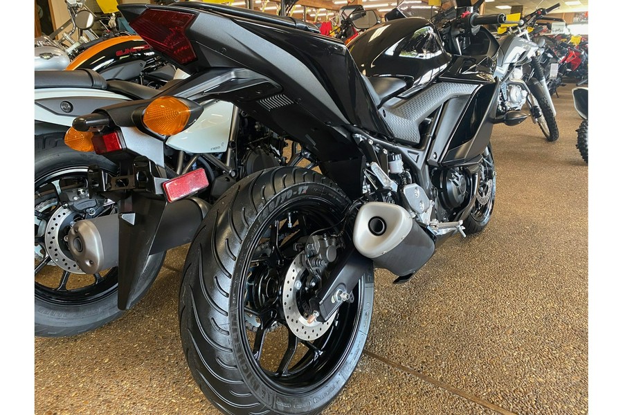 2023 Yamaha YZF-R3 MIDNIGHT BLACK for sale in Russellville, AR