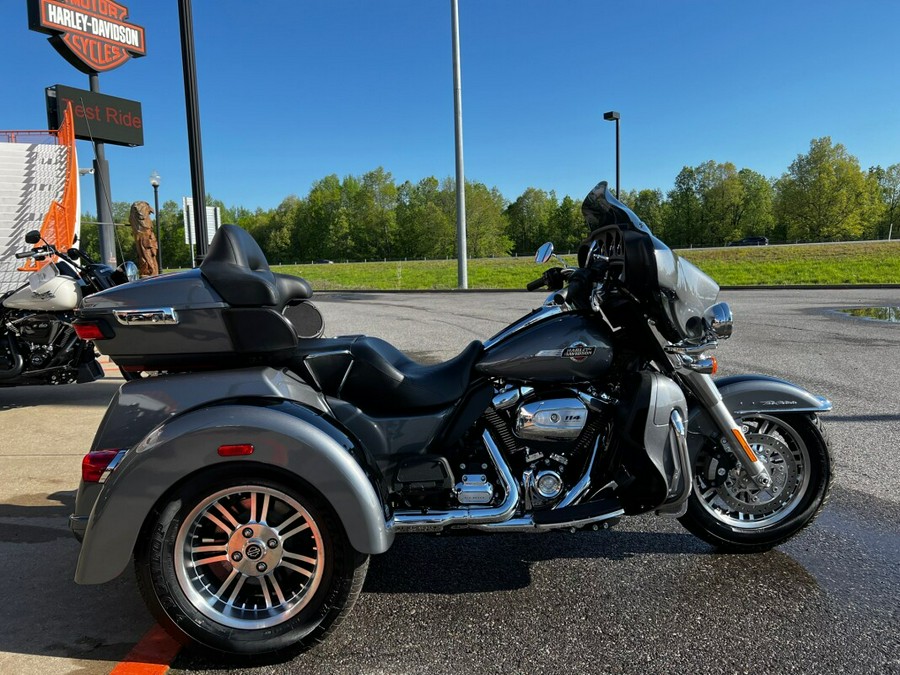2022 Harley-Davidson Tri Glide Ultra Gauntlet Gray Metallic/Vivid Black ...