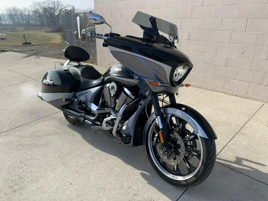 2016 Victory Motorcycles® Magnum® Black Crystal over Super Steel Gray ...