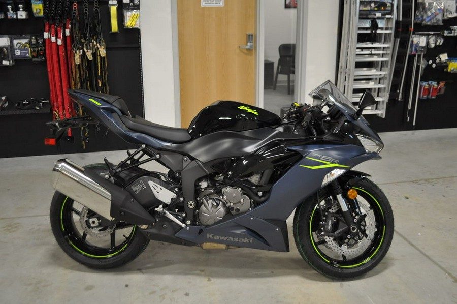2023 Kawasaki Ninja® ZX™-6R Metallic Matte Twilight Blue/Metallic ...
