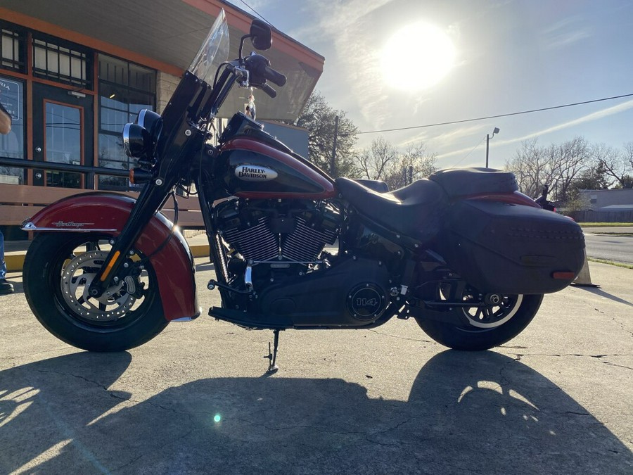 2022 Harley-Davidson Heritage Classic 114 Billiard Red/Vivid Black ...