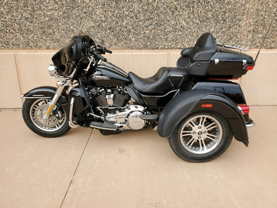 2020 Harley-Davidson Tri Glide Ultra Vivid Black for sale in Billings, MT