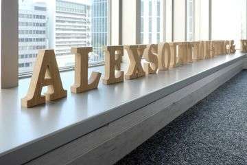 MixB | 【日本でのお仕事です】あなたの語学力は、IT業界で活かせます!!