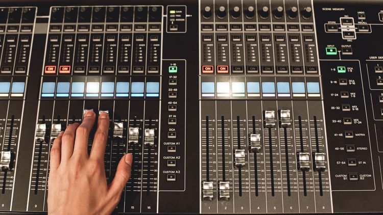 Mastering and Mixing: What's the Difference?