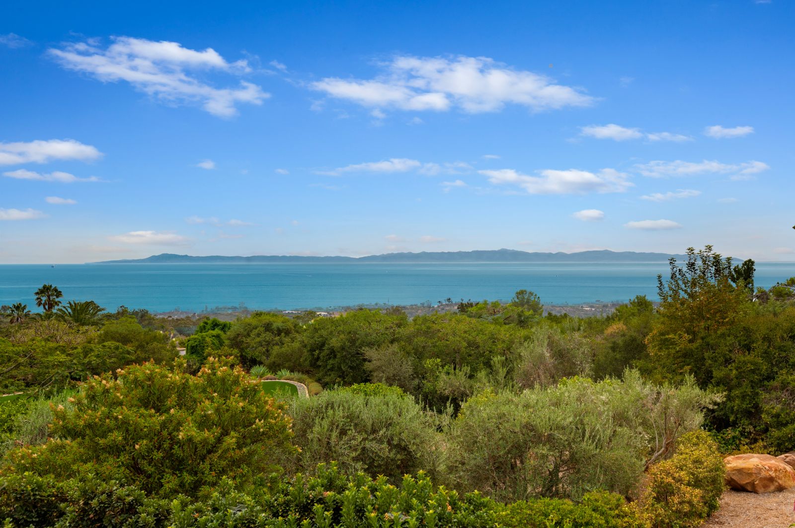 **Long-term rental $47,800/mo or short-term $67,500/mo.