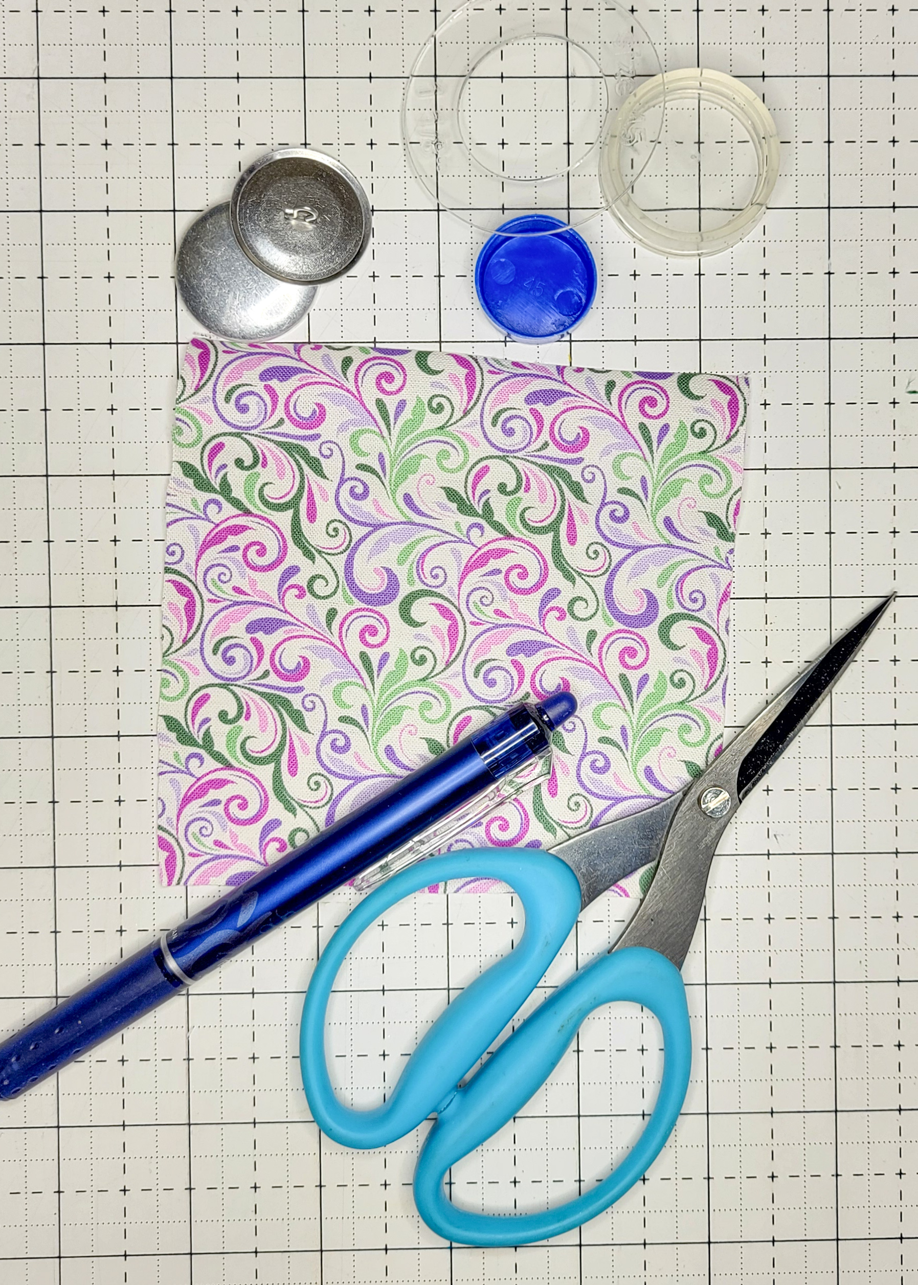 DIY Custom Fabric Covered Buttons the Easy Way