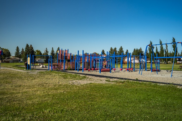 Queensland Homes For Sale | NW Calgary Character Real Estate ...