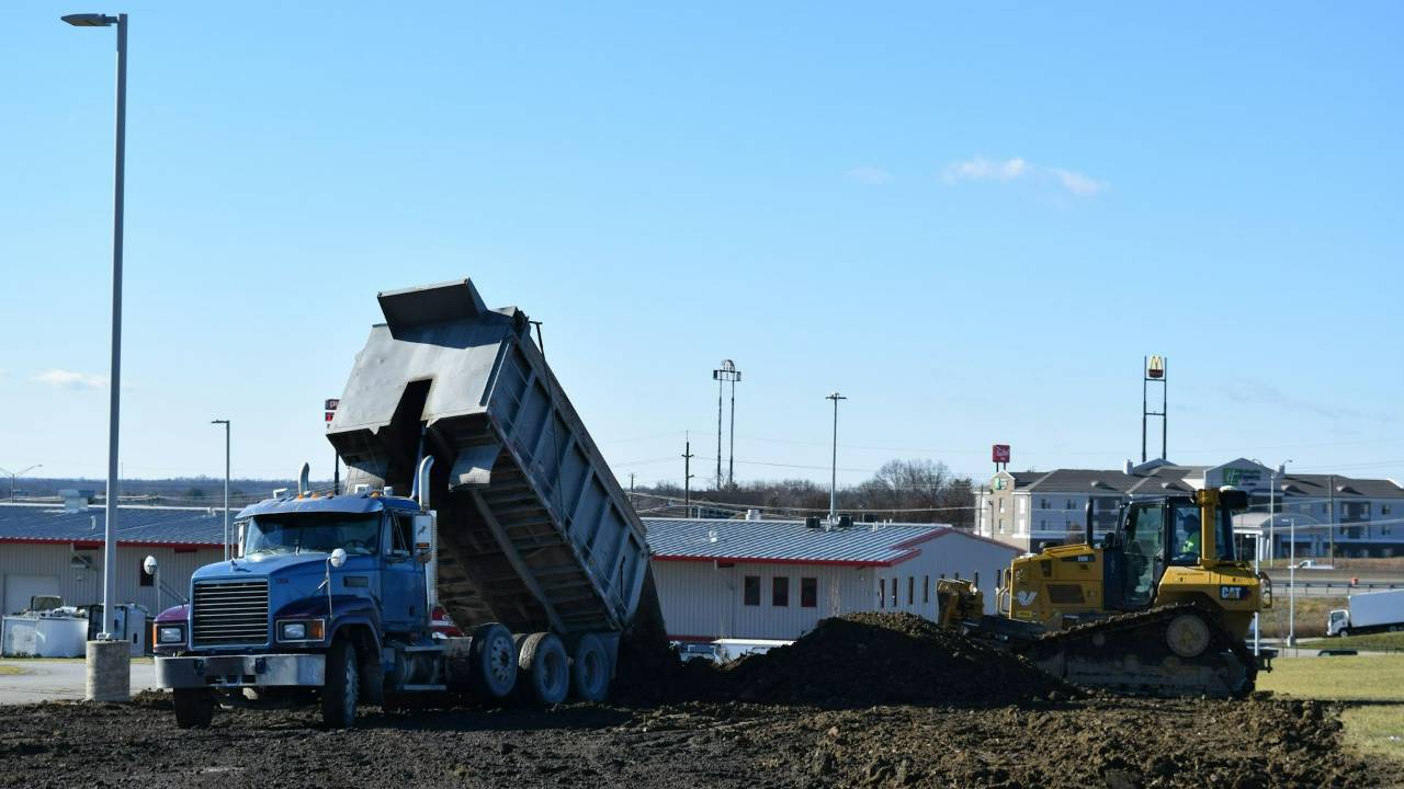 The Dump Truck Business: A Complete Guide to Starting Your Own