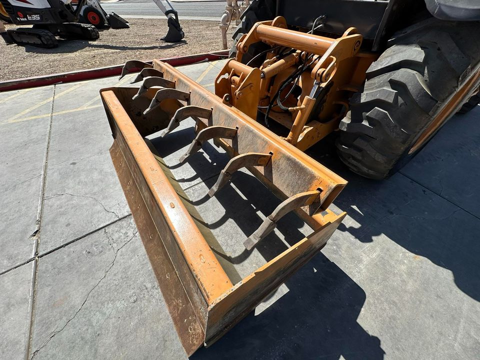 2012 CASE 570MXT III Skip Loader 4WD