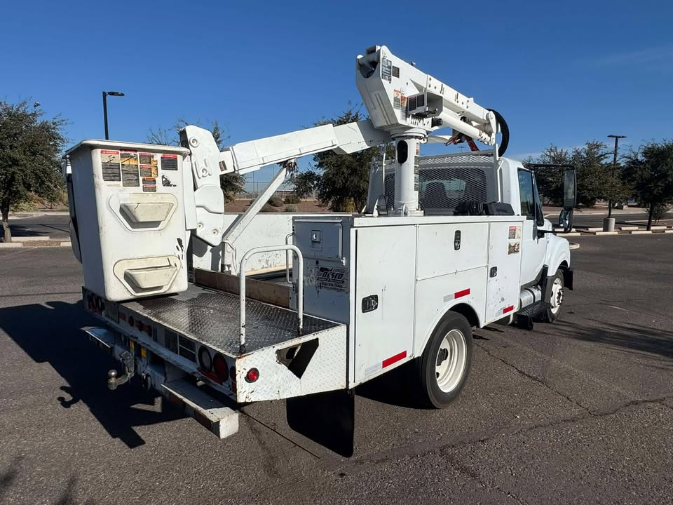 2012 International Terrastar Bucket Truck Altec