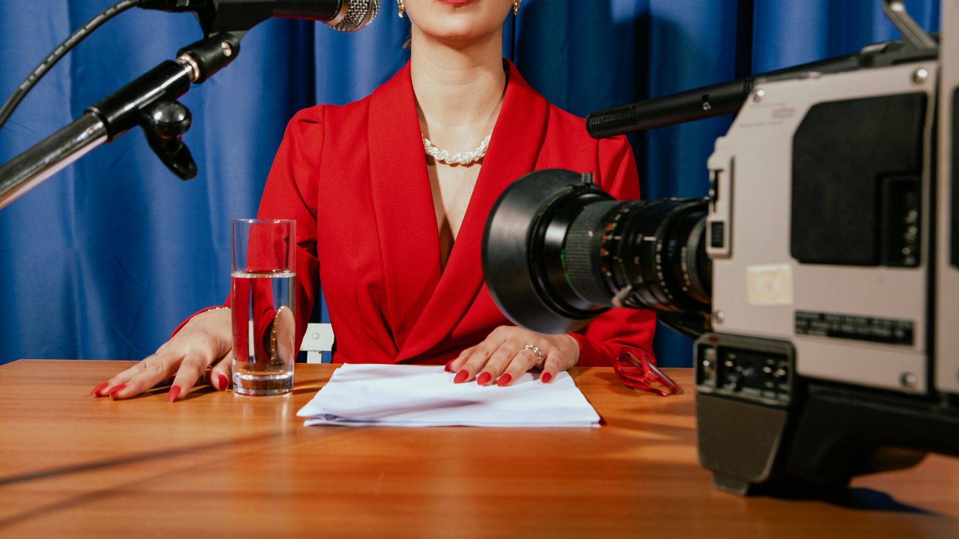 7 Must-Have Elements of a Professional Press Kit for a Film