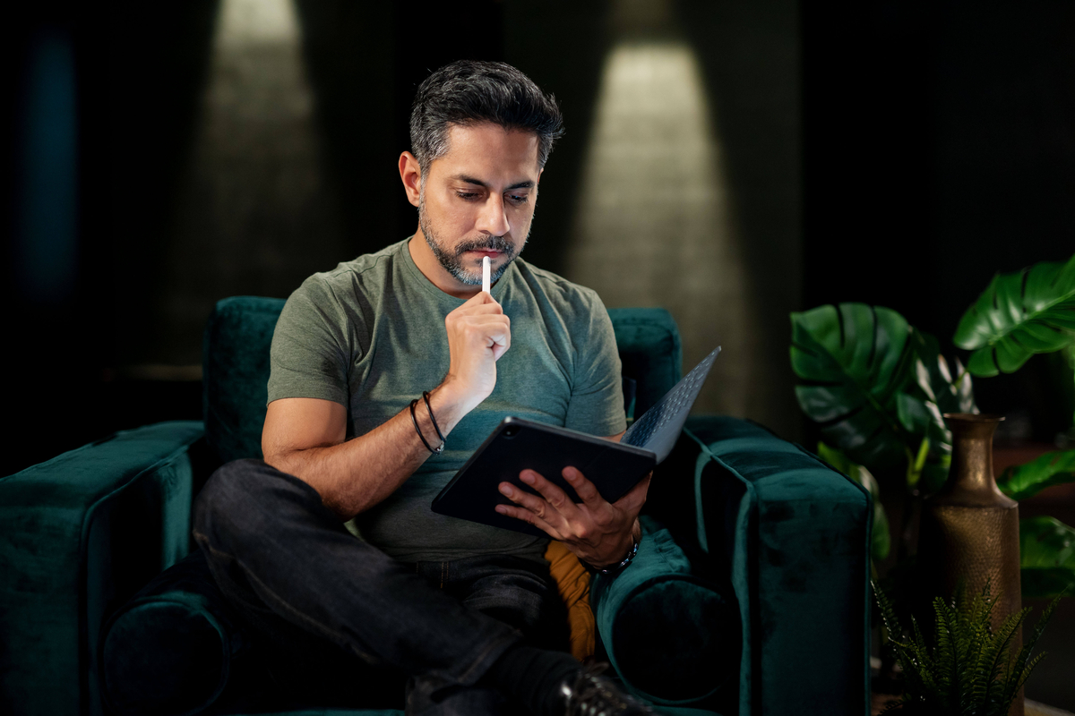 10 Must-Read Personal Development Books by Bestselling Mindvalley Authors