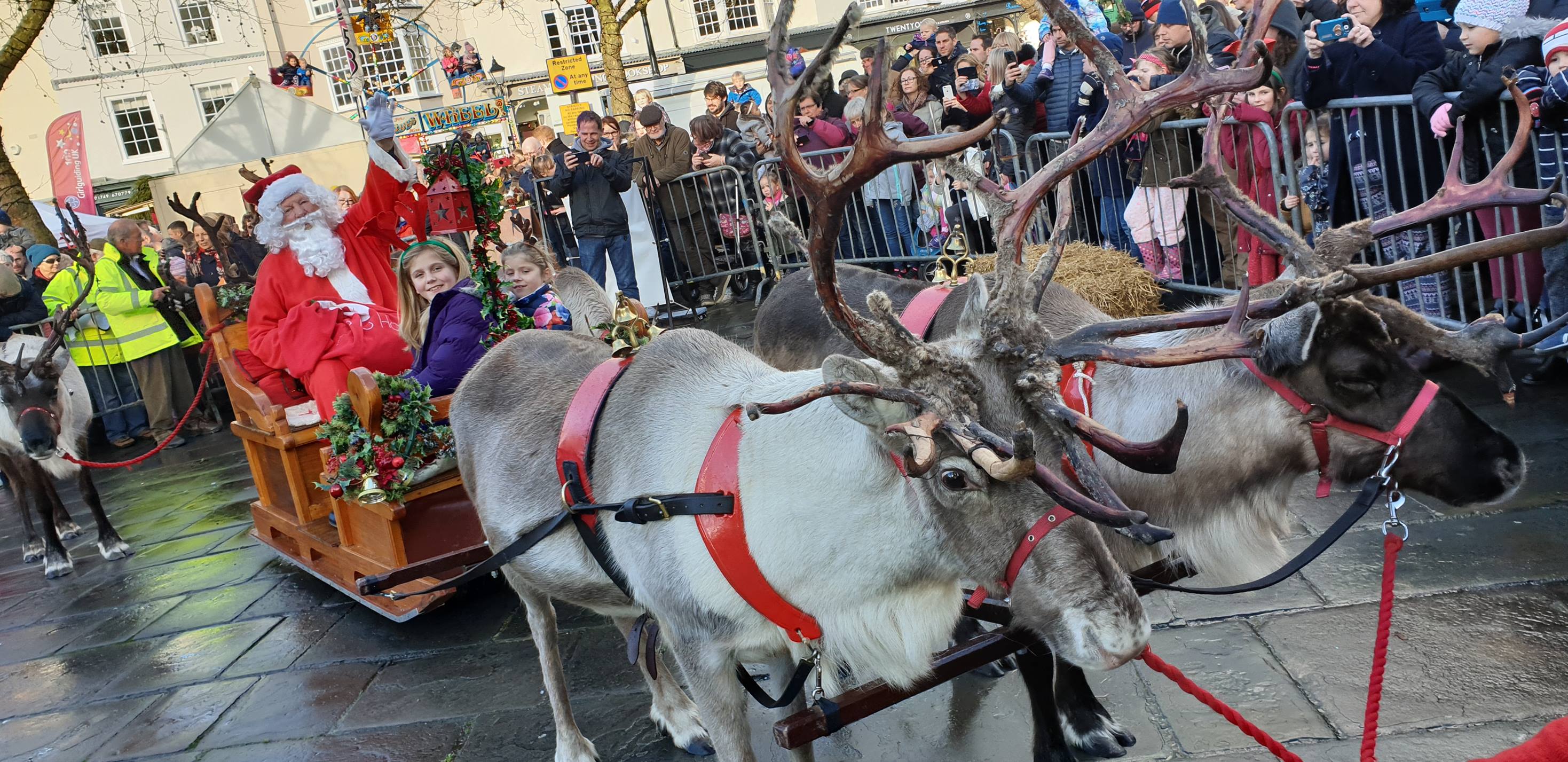 Wells Reindeer Parade | The Mendips Rock