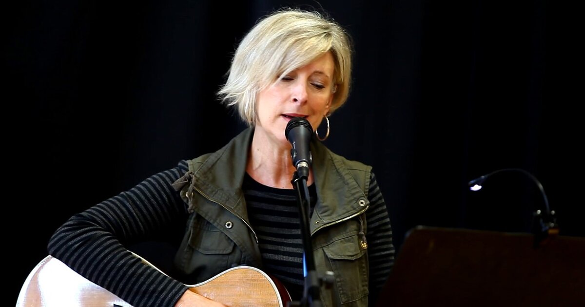 Gyászol a zenevilág: Autóbalesetet szenvedett és elhunyt a népszerű ...