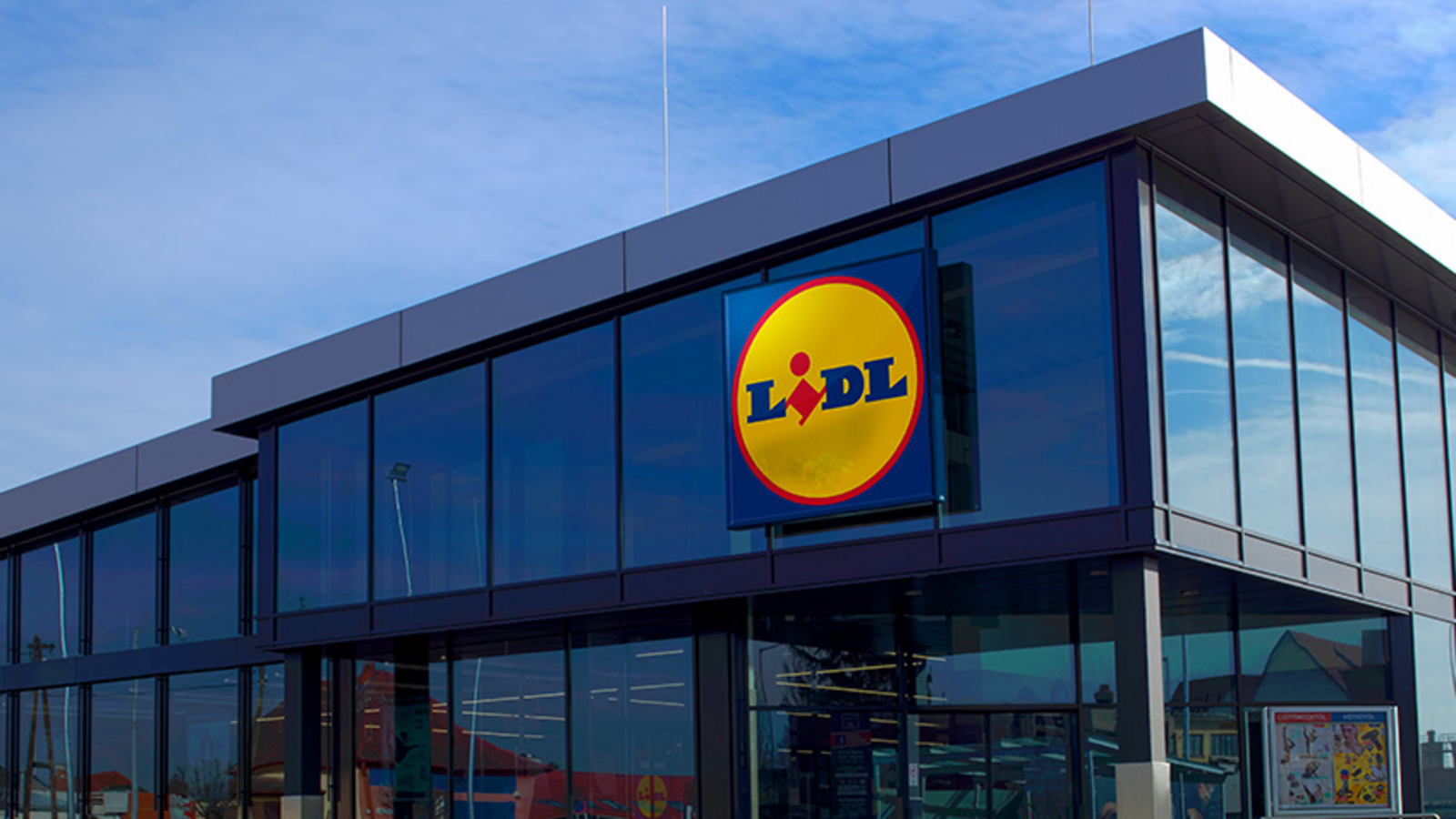 Ledobja a bombát a Lidl a Balatonnál, dől a pénz | Nap Híre