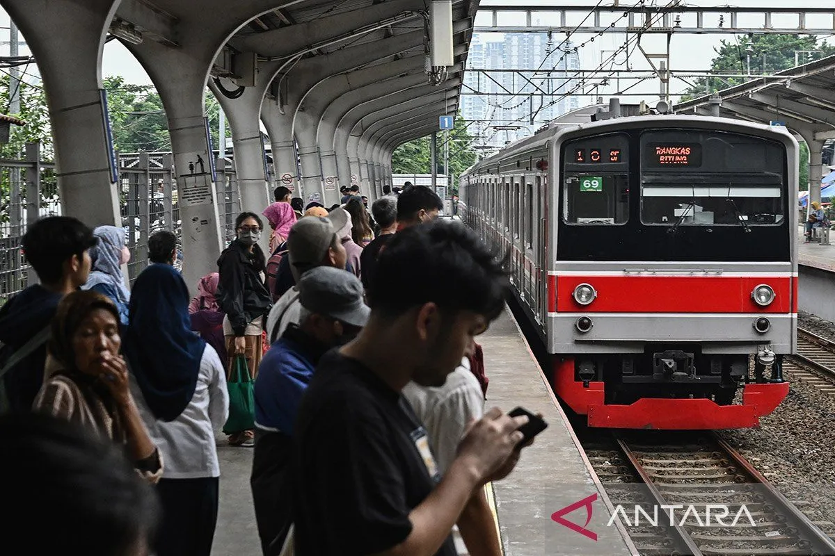 Informasi Terbaru Jadwal KRL Jabodetabek Berubah Per 1 Februari 2025 | Narasi TV