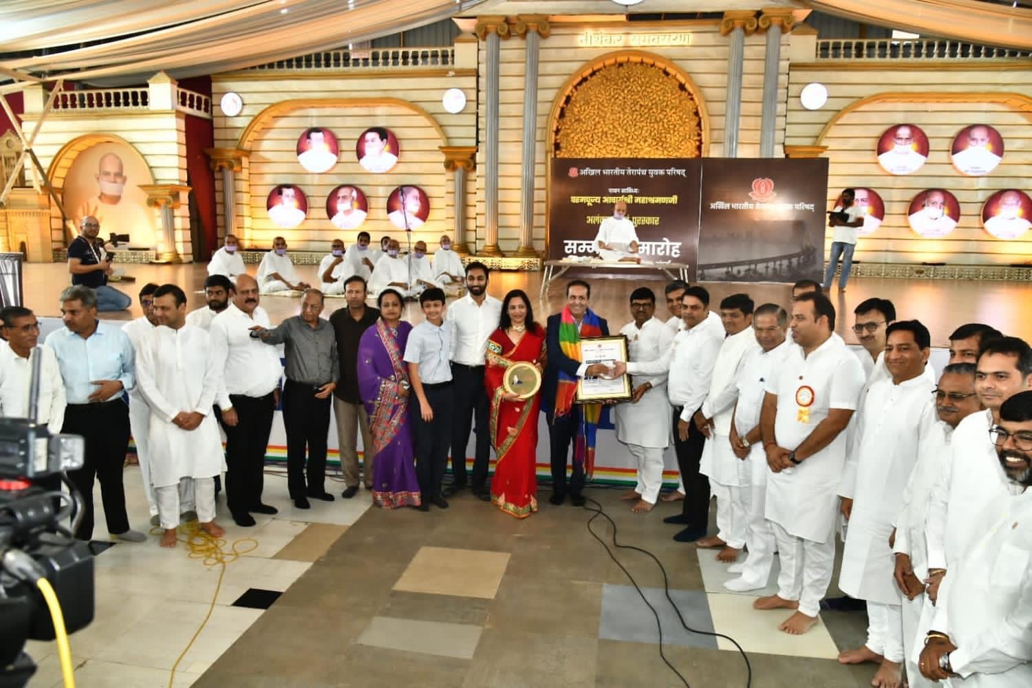 Tokyo 2020: Mirabai Chanu becomes 1st Indian weightlifter to win silver ...