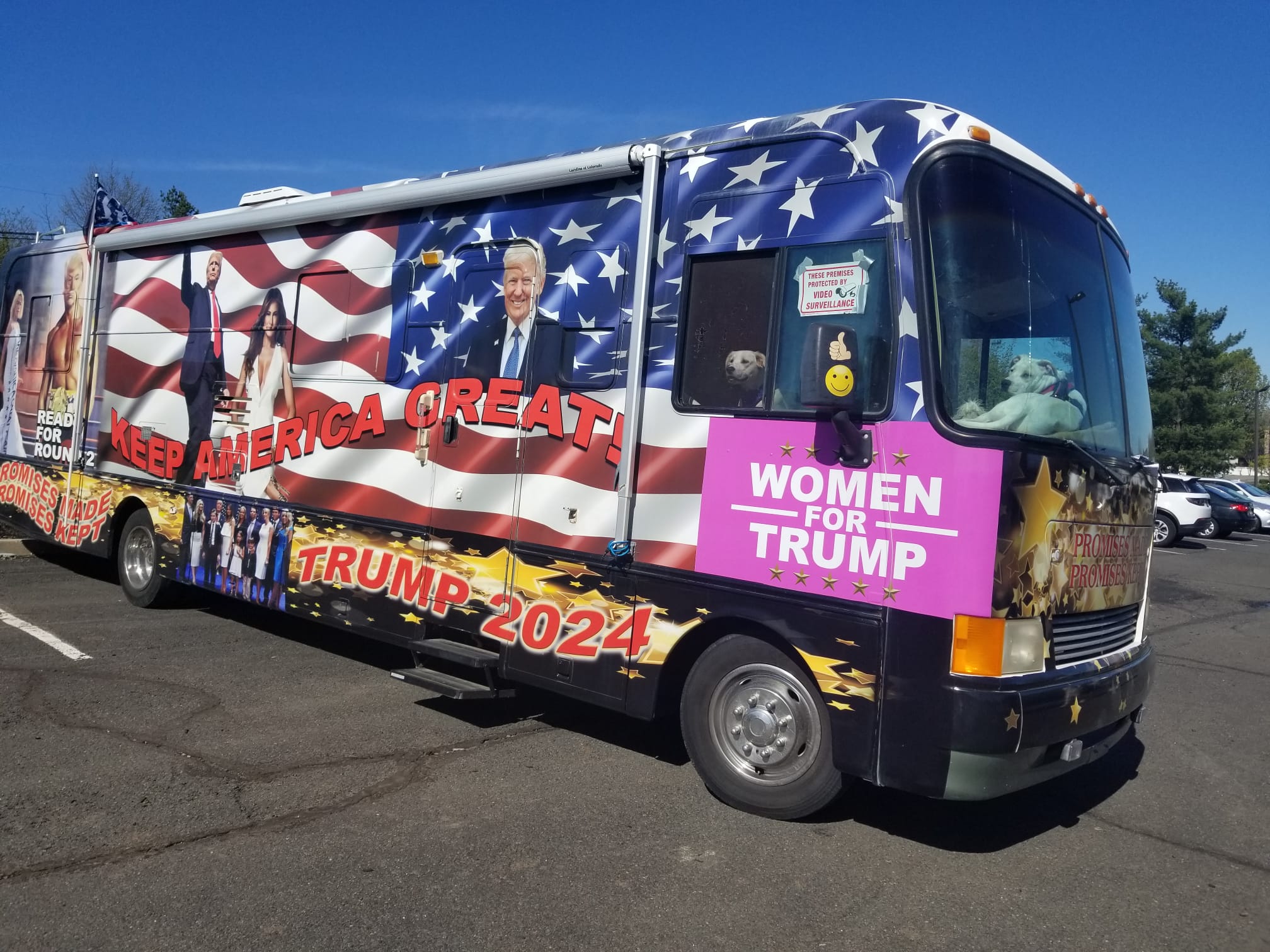 Trump bus seen on popular Little India in New Jersey