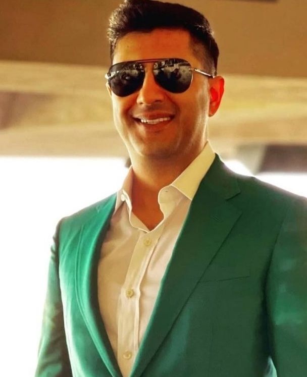 Indian American entrepreneur sues local restaurateur for civil rights ...