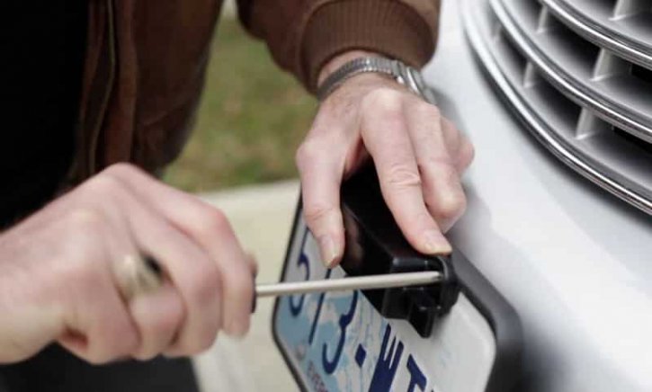 Quick Bandit – Model 3 license plate mount | NorthTesla’s diary