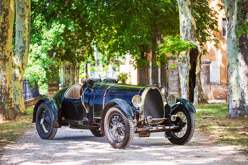 100 năm trước, Bugatti đã làm động cơ V8 với kết cấu rất lạ