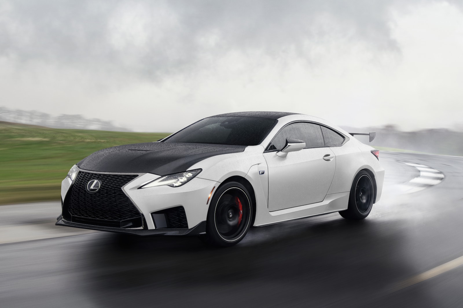 Chân dung Lexus F – ‘Kẻ thầm lặng’ trong giới xe hiệu suất