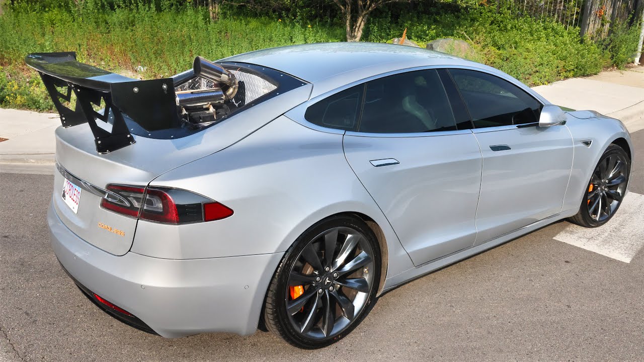 Tesla Model S dùng động cơ diesel để tăng phạm vi hoạt động