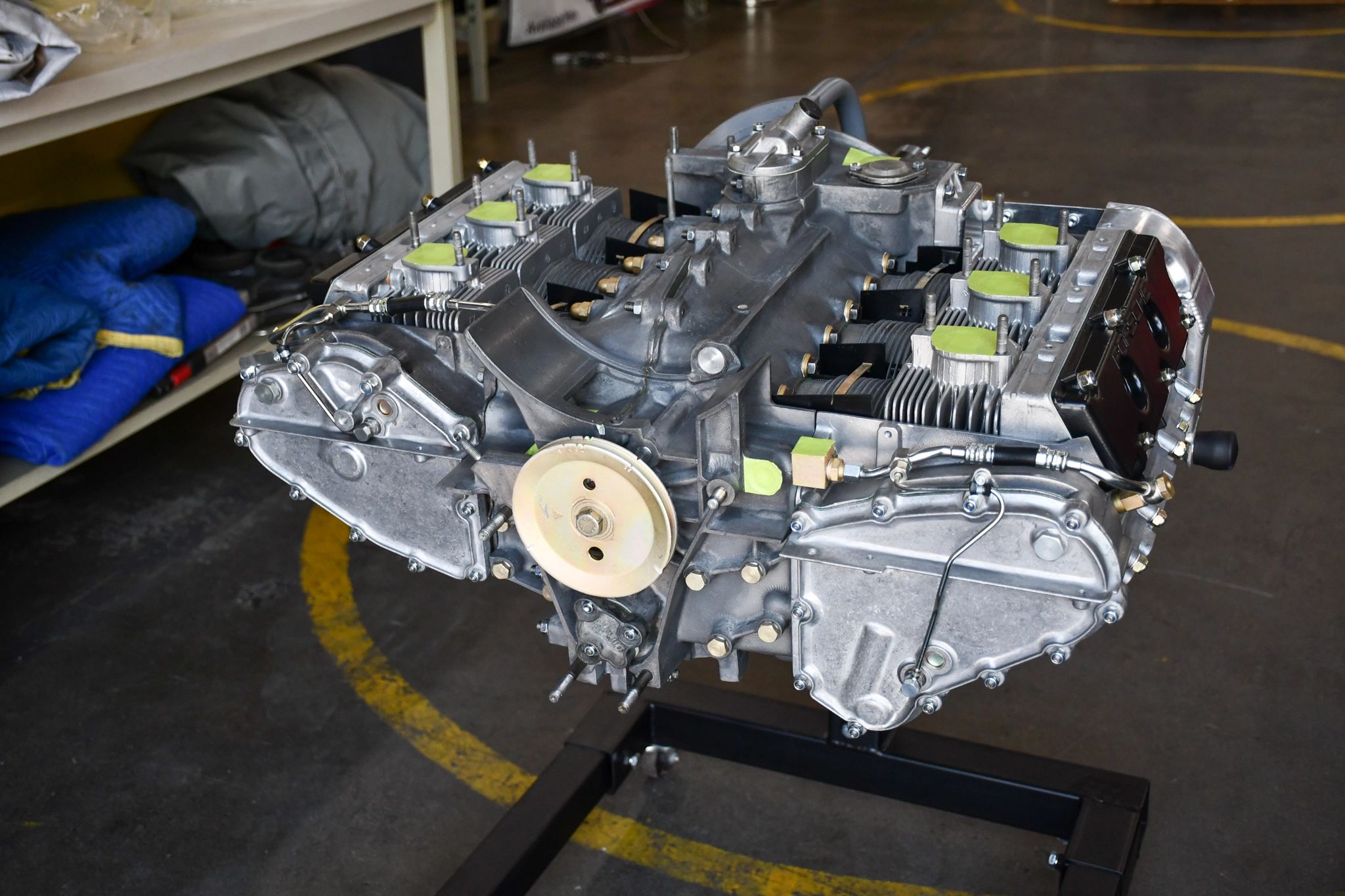 Vị trí thanh truyền tạo nên sự khác biệt giữa flat-engine & boxer