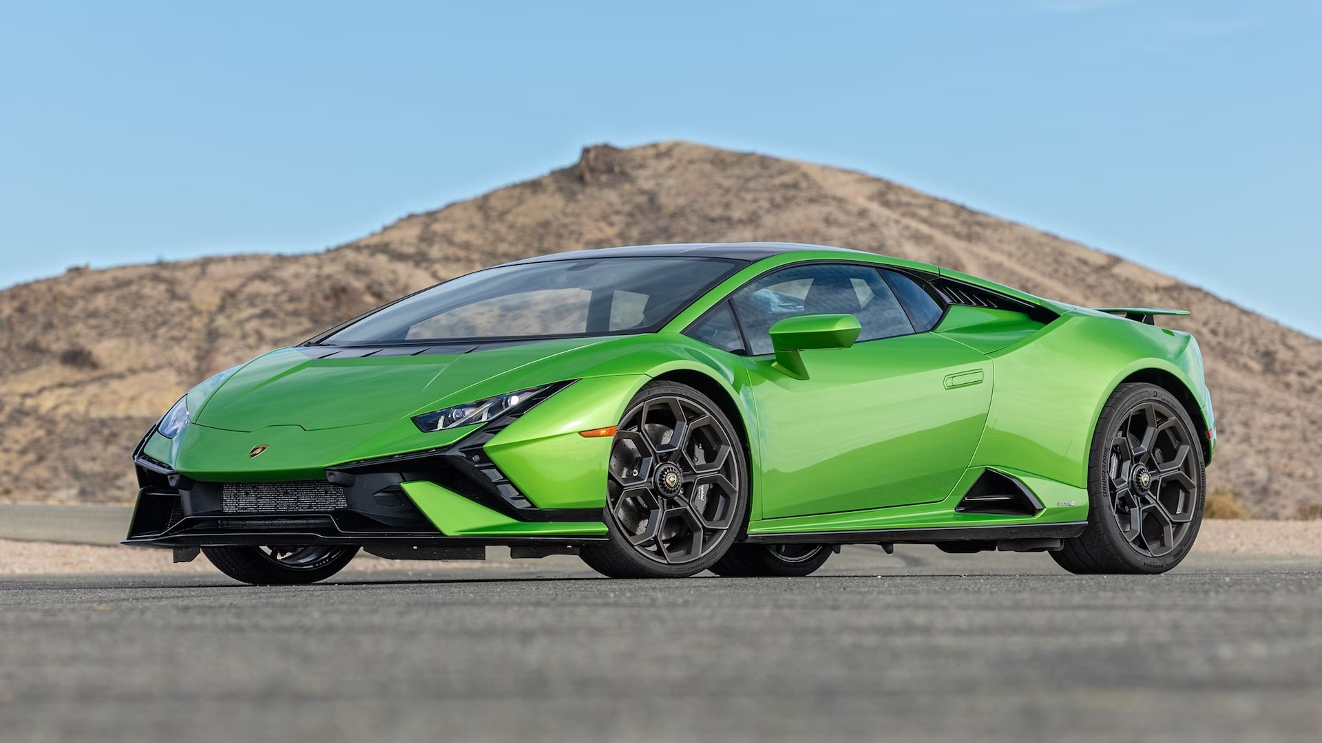 Mẫu xe kế nhiệm Lamborghini Huracan được thử nghiệm ở Tây Ban Nha