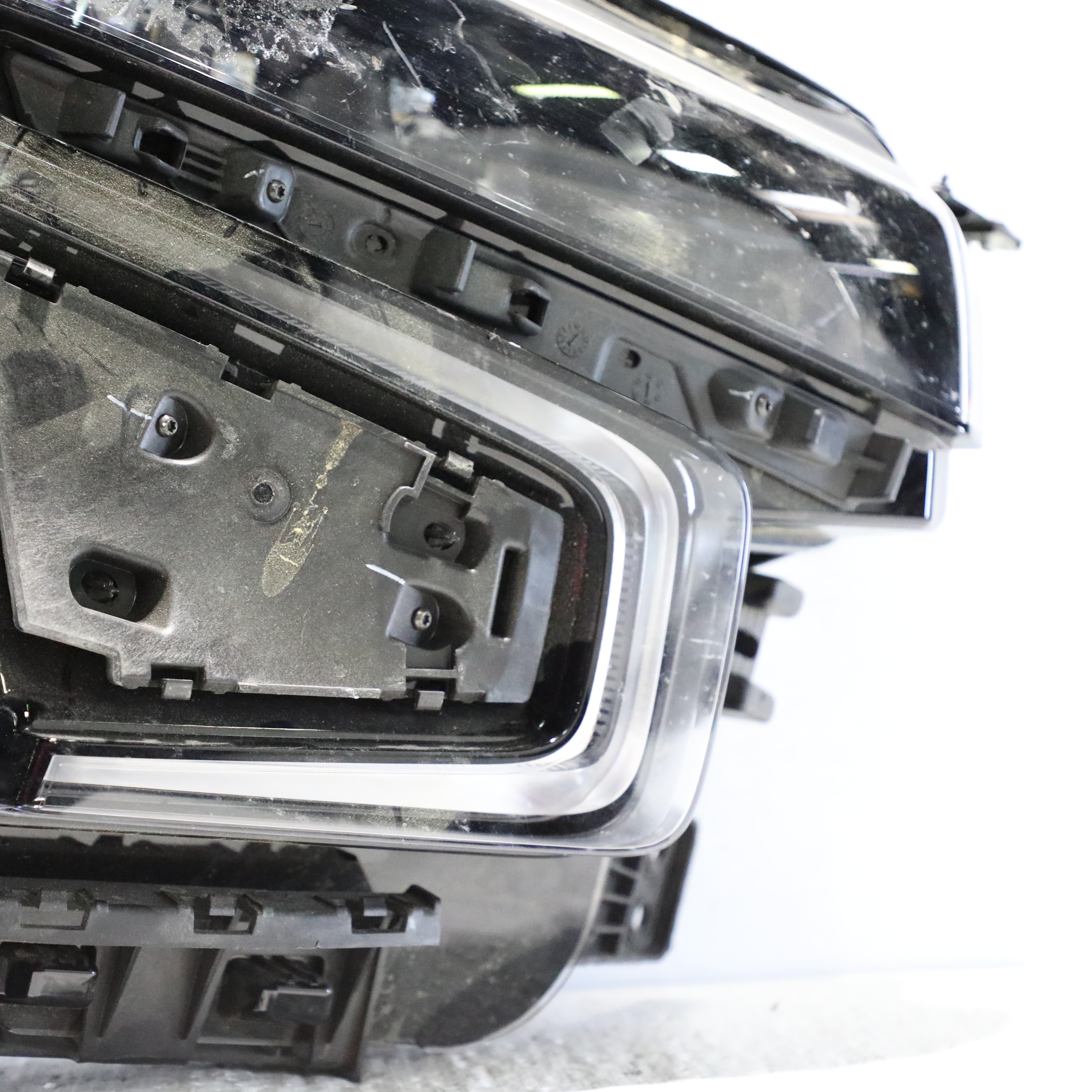 2021 Chevrolet Tahoe Right Passenger Side Headlight OEM 2021 Chevrolet Tahoe Right Passenger Side Headlight OEM