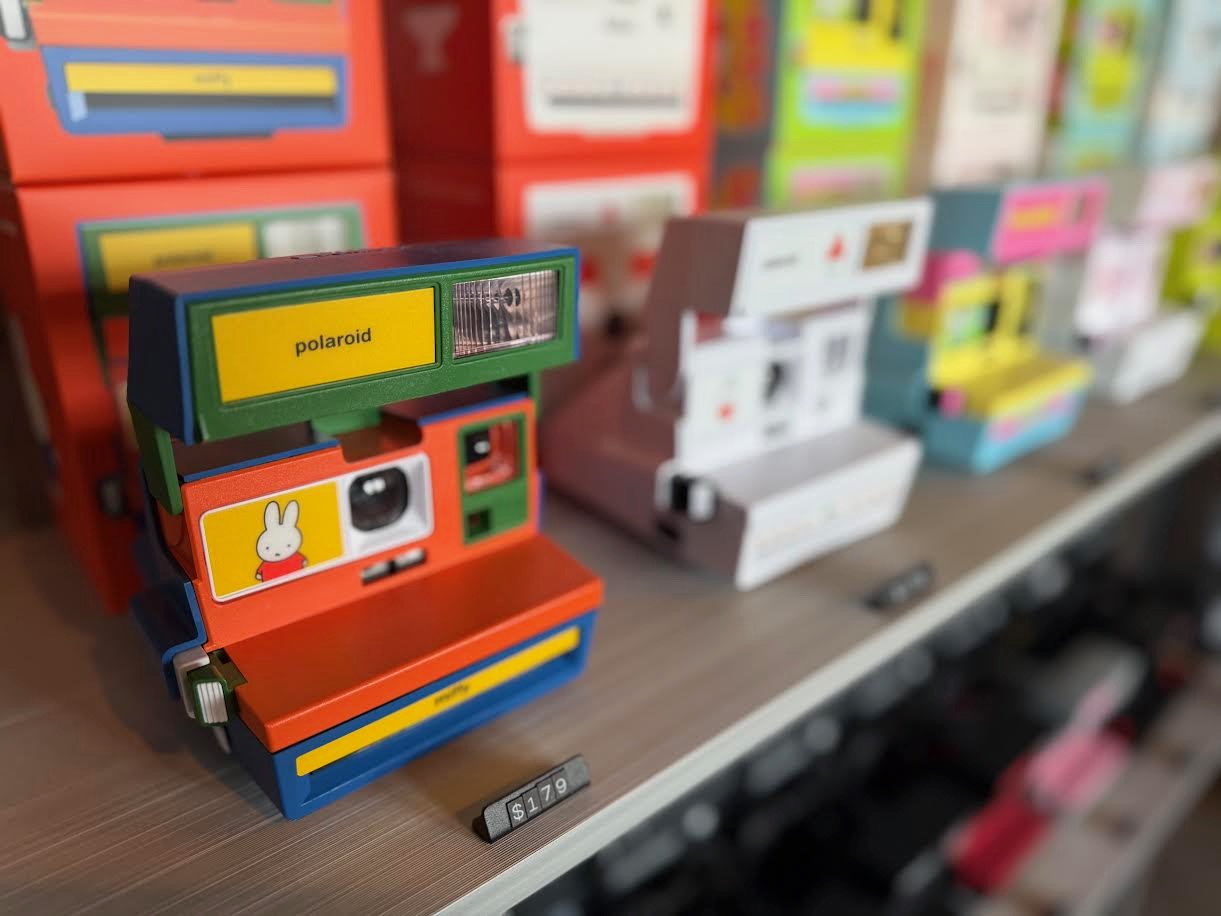 Retrospekt refurbishes and resells retro electronics worldwide