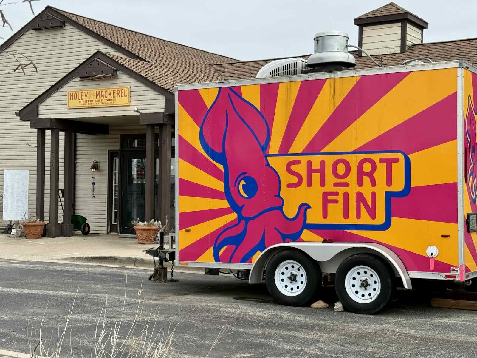 ShortFin food truck reels in fans at Holey Mackerel & serves a stellar ...