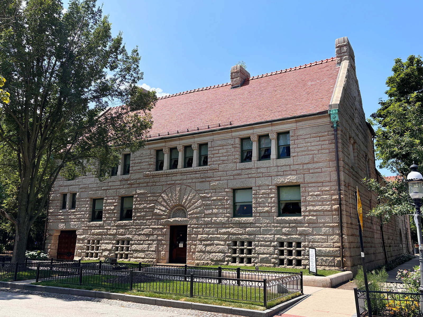 Urban spelunking: Richardson's landmark Glessner House in Chicago