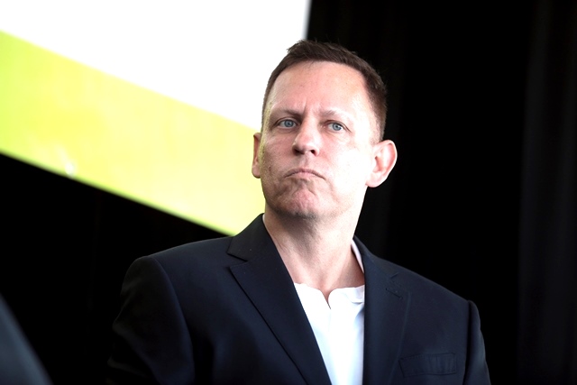 以投資顛覆美國的逆勢操盤手──讀《彼得・提爾：從矽谷到白宮，創投天王野心勃勃的權力擴張之路》 ｜ 喬齊安 ／ 獨評讀好書 ｜ 獨立評論