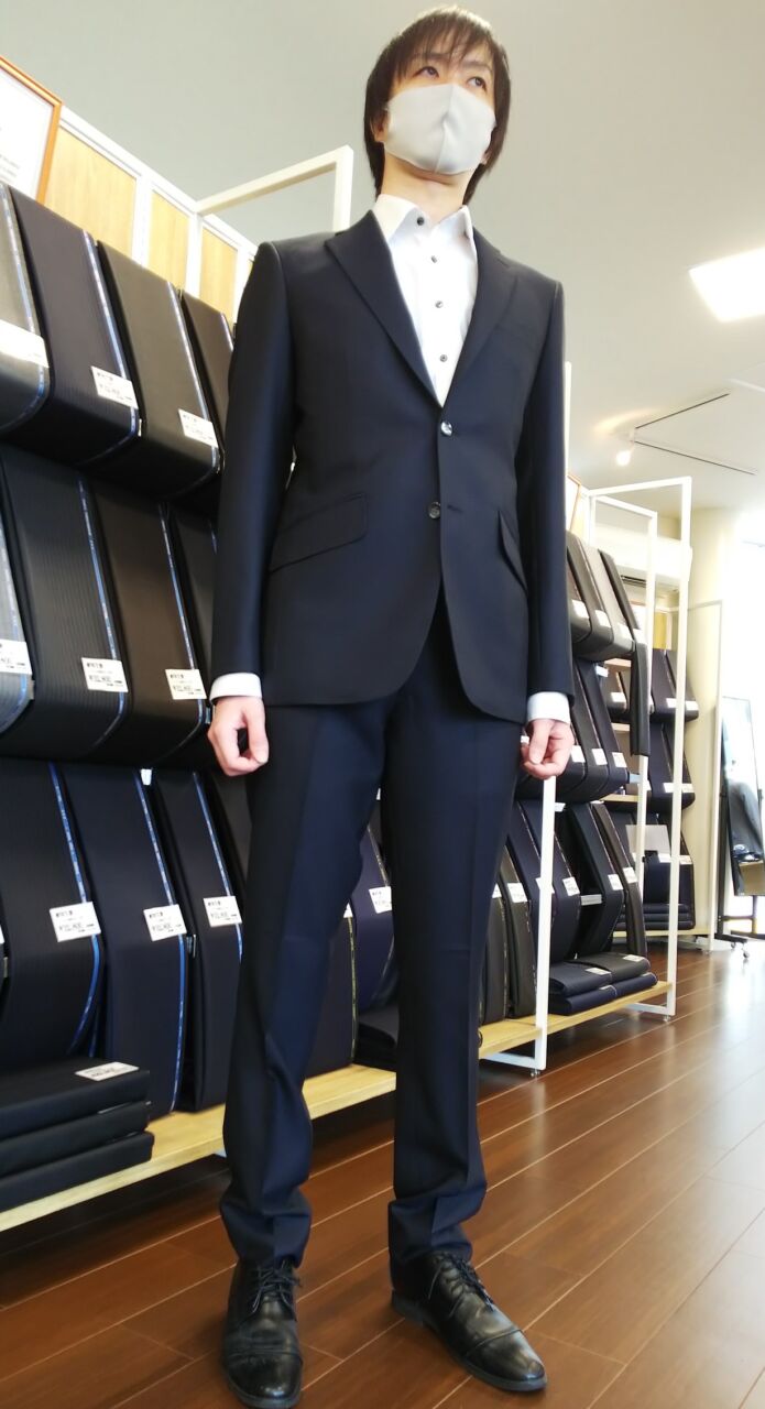 落ち着きのある生地に光沢を加えて品のある逸品-福島駅前店 落ち着きのある生地に光沢を加えて品のある逸品-福島駅前店