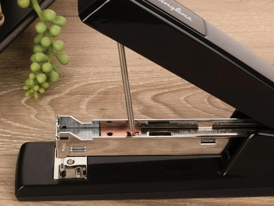 How to choose a desktop stapler | OnTimeSupplies.com