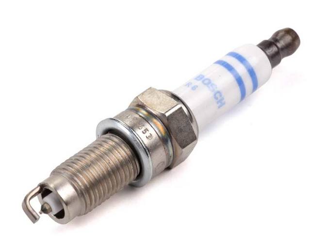 Audi Porsche Spark Plug 101905606A – Bosch YR7LPP332W Bosch YR7LPP332W