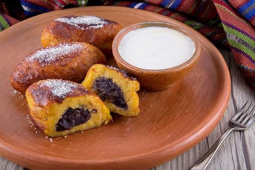 Menú Tipicos Porción de rellenitos con frijol